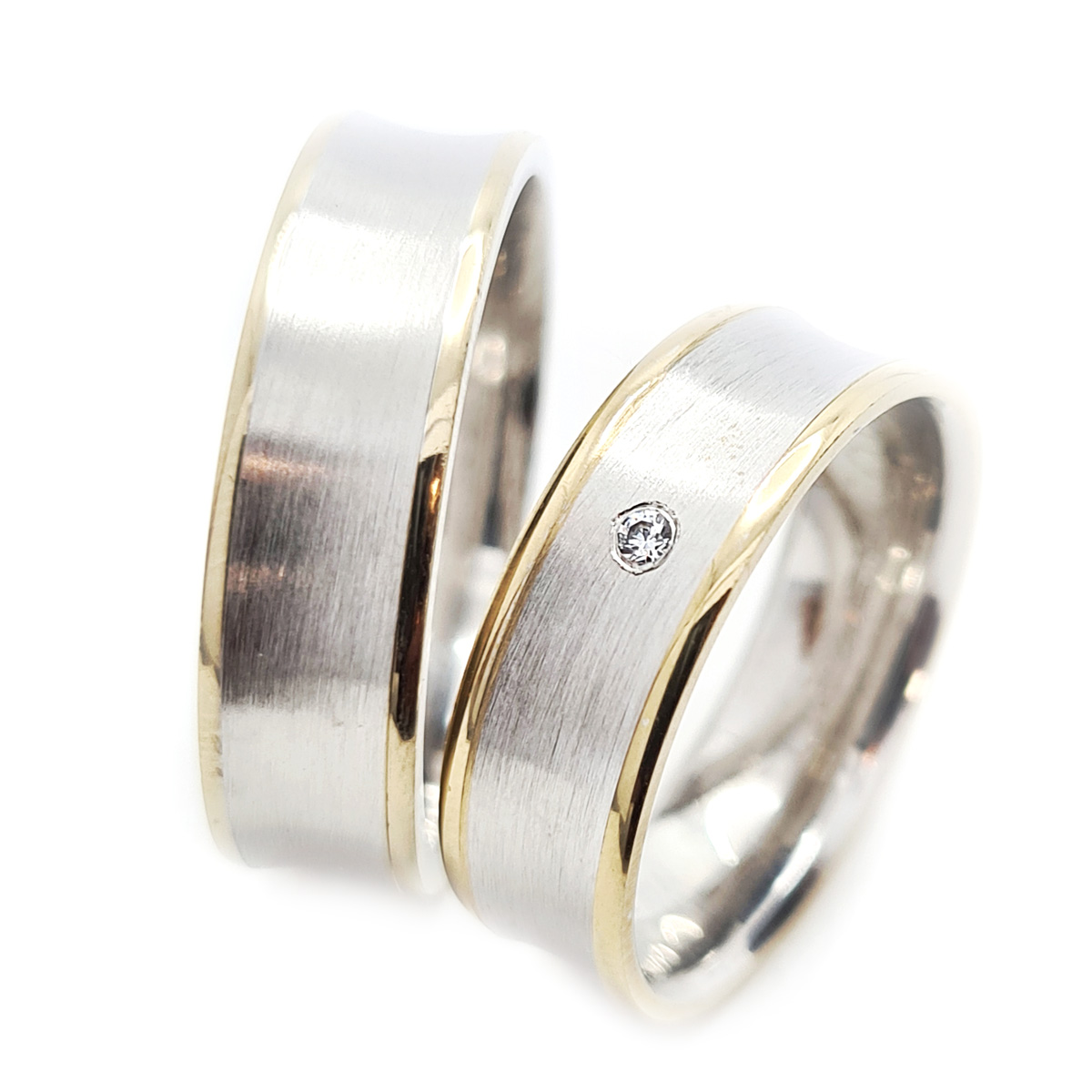 Zlaté snubní prsteny ve dvou barvách zlata